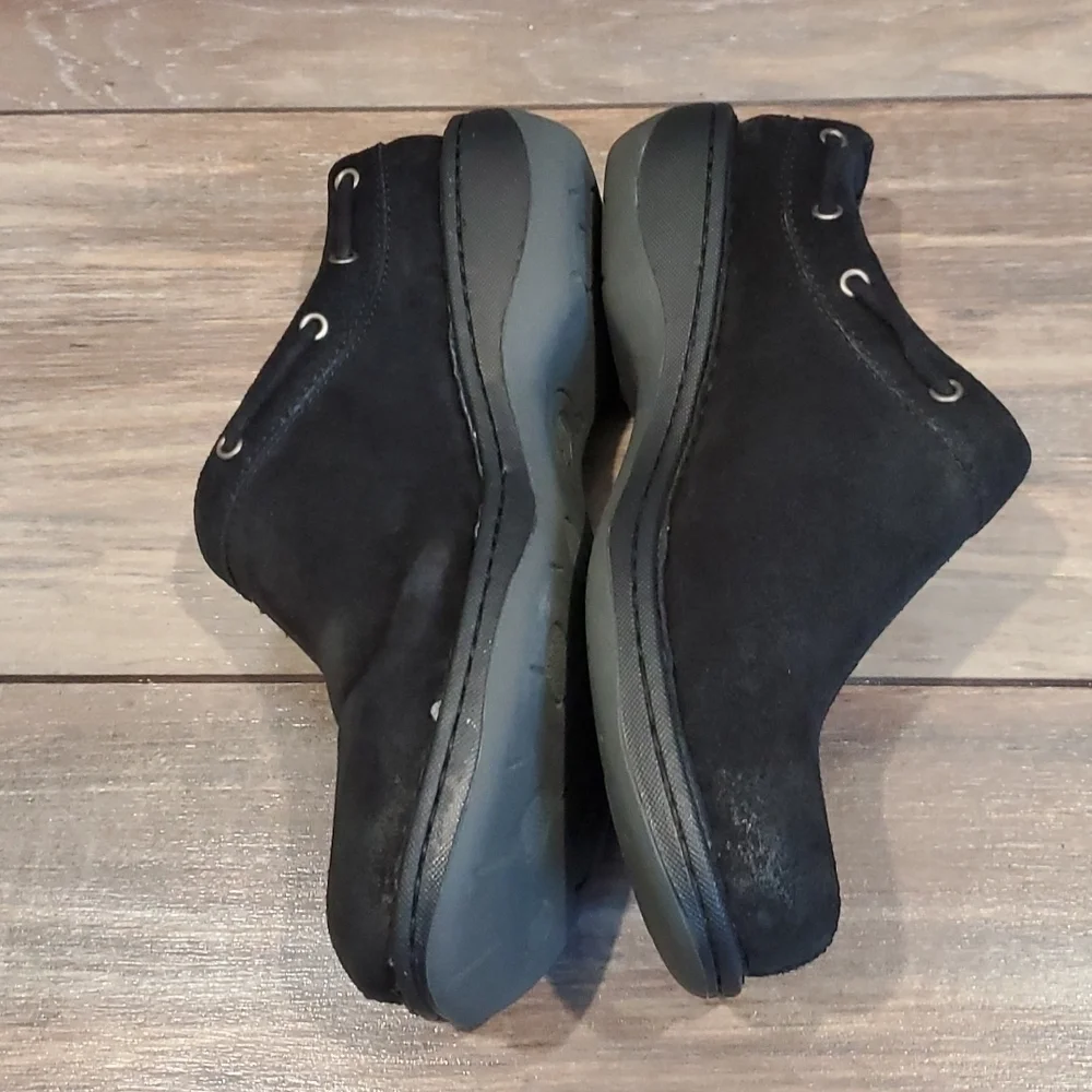 Born | Shoes | New Born Tahoe Womens In Black Distressed Clog Shoes ...
